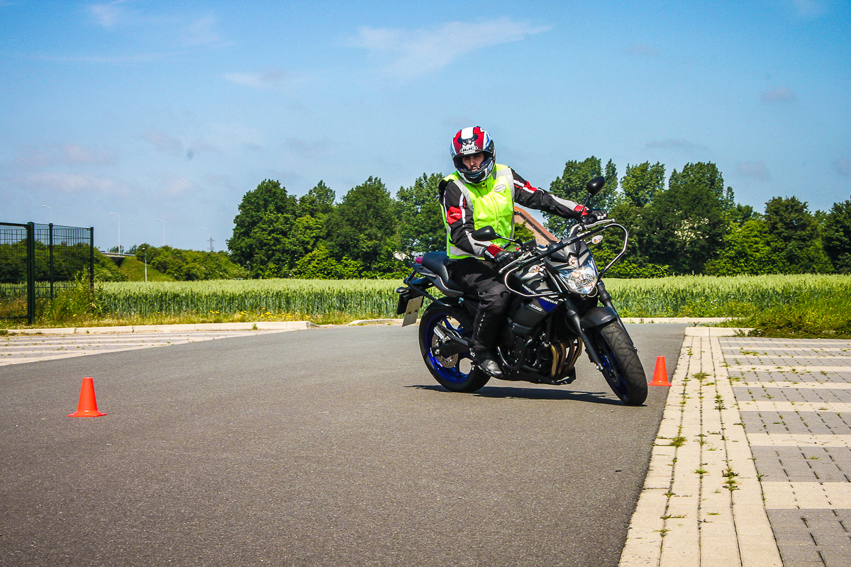 Motorrijles - Rijschool de Meerse